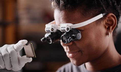 What Is The Best Magnifier For Macular Degeneration Pure Optical