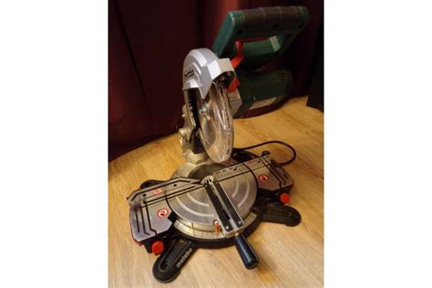 Торцовочная пила Metabo KS 216 M Lasercut 619216000 - выгодная цена ...