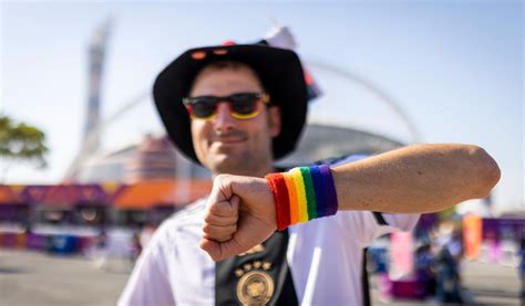 Überraschung Plötzlich Erlaubt Katar Regenbogenfarben In Wm Stadien Mopo