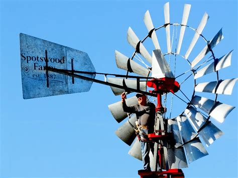 A Big 12 Farm Windmill Rock Ridge Windmills