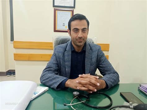 Dr Farooque Islam Gastroenterologist Swabi