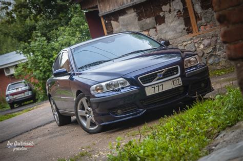 Фотосессия 4 Случайная Volvo S60 R 2 5 л 2004 года фотография DRIVE2