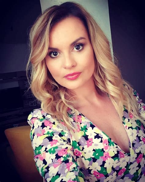 Самотні Жінки Я ціную чоловіків які не соромляться говорити теплі слова показувати свою