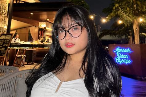 Viral Chat Mesum Selebgram Laras Gartiana Dengan Pacar Musisi Nabila R Okezone Women