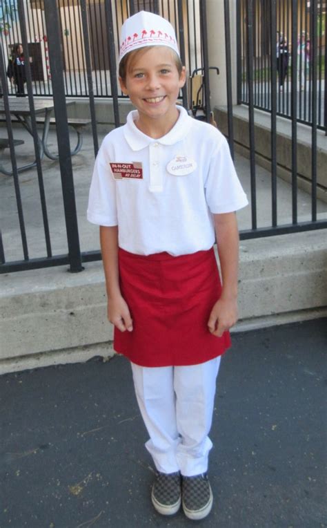 In N Out Worker Innoutburger Halloween Cute Costumes Costumes Tree Costume