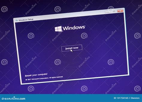 MONTREAL CANADA NOVEMBER Windows Operating System Installation Process On A Laptop