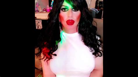 Smoking Lipstick Under Daddys Spell