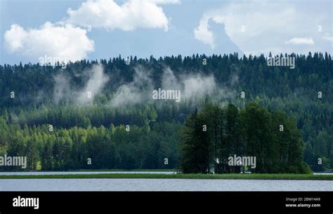 Wasserdampf Steigt Stockfotos Und Bilder Kaufen Alamy