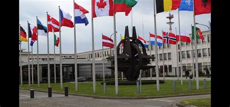 Постпред США Смит заявила что Россию признают главной угрозой для НАТО