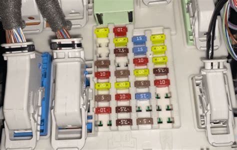 Предохранители и реле Ford Focus 3 (2010-2018) | НашеАвто