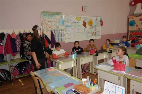 До 15 октомври е срокът за подаване на заявленията за еднократна помощ за учeниците Pa1 Media Bg