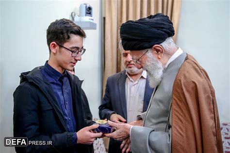 تصاویر دیدار آرین غلامی شطرنج‌باز نوجوان با رهبر معظم انقلاب