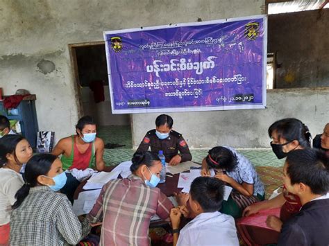 ဝါးခယ်မမြို့နယ် ပေတောကျေးရွာအုပ်စုတွင် ပန်းခင်းစီမံချက်ဖြင့် နိုင်ငံသားစိစစ်ရေး ကတ်ပြားများ ထုတ