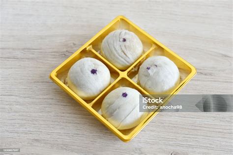 다진 채소와 보통 고기로 채워진 쌀 종이로 구성된 아시아 간식을 실린더에 넣고 튀김 그릇에 대한 스톡 사진 및 기타 이미지 그릇 꼭대기 달콤한 음식 Istock