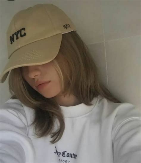 ۱۱۱ عکس پروفایل دخترانه ۲۰۲۴ در انواع طرح های دوست داشتنی و خاص