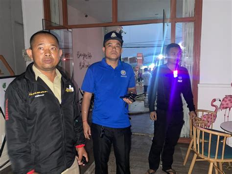 ហាងលក់នំខេកមួយកន្លែងនៅក្រុងប៉ៃលិនត្រូវភ្លើងឆាបឆេះដោយសារទុសេ្សខ្យែភ្លើង សារព័ត៌មាន នគរវត្ត