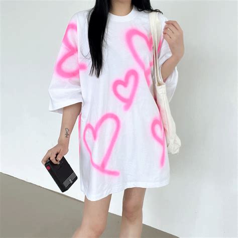 왕오버핏원단짱짱커플룩강추유니크스트릿 하트 핸드 프린팅 오버핏 반팔티 4color 에이블리