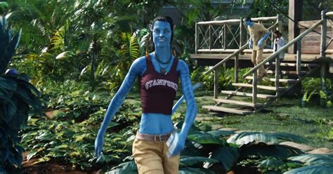 Sigourney Weave Plays A Teenage Alien Kiri In Avatar