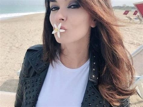Maria Grazia Cucinotta Esplosiva Su Instagram Il Giornale