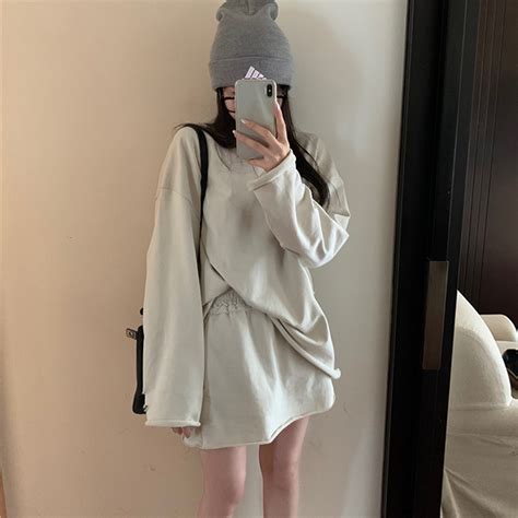코디세트맨투맨 티셔츠캐주얼 미니스커트 투피스 세트 Ag117989e