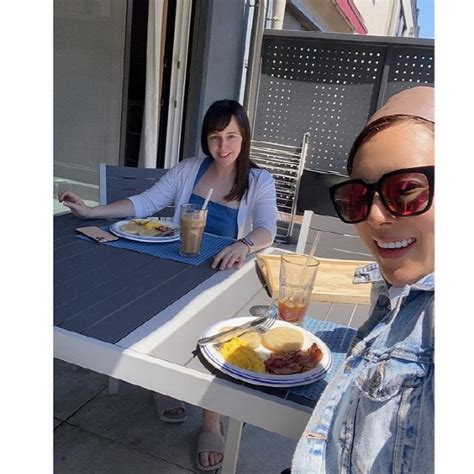 에바 포피엘 미수다 에나벨 근황 공개 몇 년 지나도 참 좋아