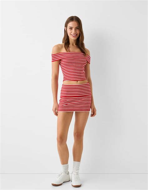 მაისურის და ქვედაბოლოს ნაკრები ქალი Bershka