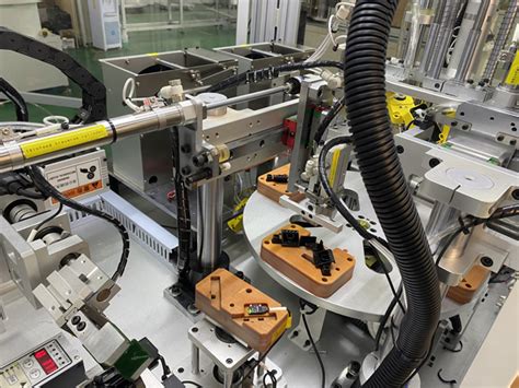 Fully Automatic Assembly Machine For Straight Andcorner Connector