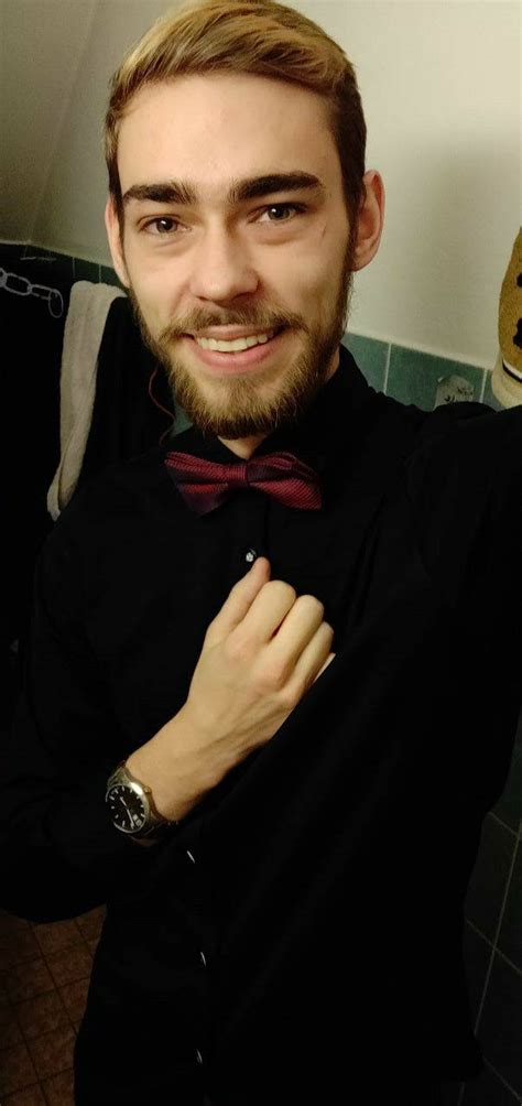 Looking Dapper Scrolller