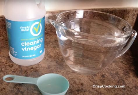 How To Clean A Frigidaire Ice Maker Simple Steps With Pictures Crisp Cooking