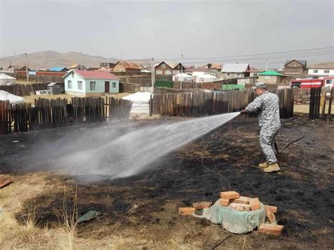 Шар өвс шатаасан хоёр иргэнд хариуцлага тооцжээ