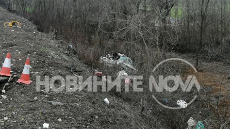 Влак помете кола на прелез има две жертви СНИМКИ Nova