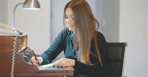 Analogy Vs Metaphor Vs Simile Differences And Examples Fictionary