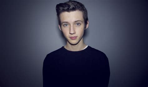 Youtube Pop Star Troye Sivan 19 Debuts On Album Chart At Number 5