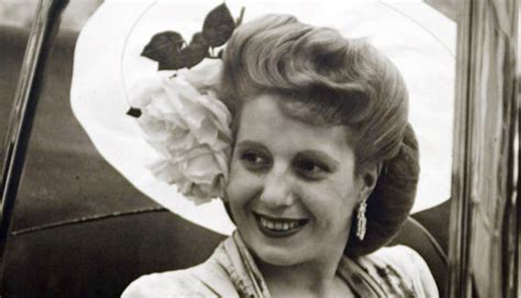 Eva Perón En Imágenes Rememora El Mito En París Noticias De Cultura