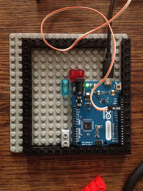 Twitter Monitoring Toy Built With LEGO Arduino Trybotics
