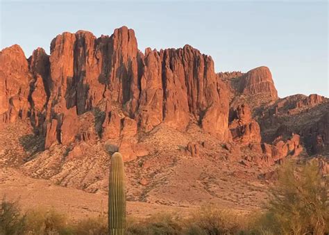 The 10 Best Hikes In Arizona You Need To Experience Meteor Crater