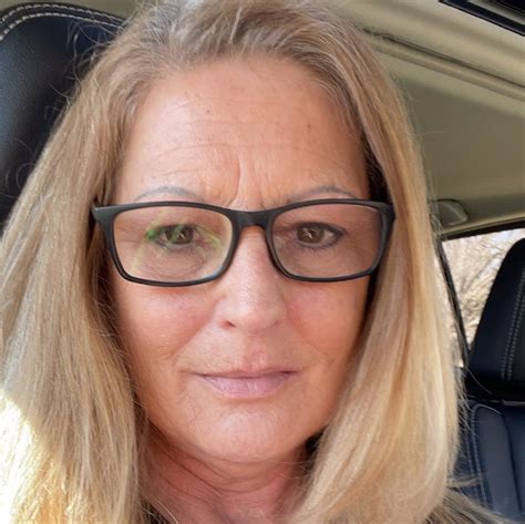 Kim Phelps Assistant Manager Shoe Sensation Inc Linkedin