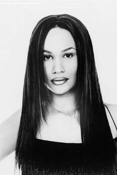 Amil Kahala Whitehead Feet