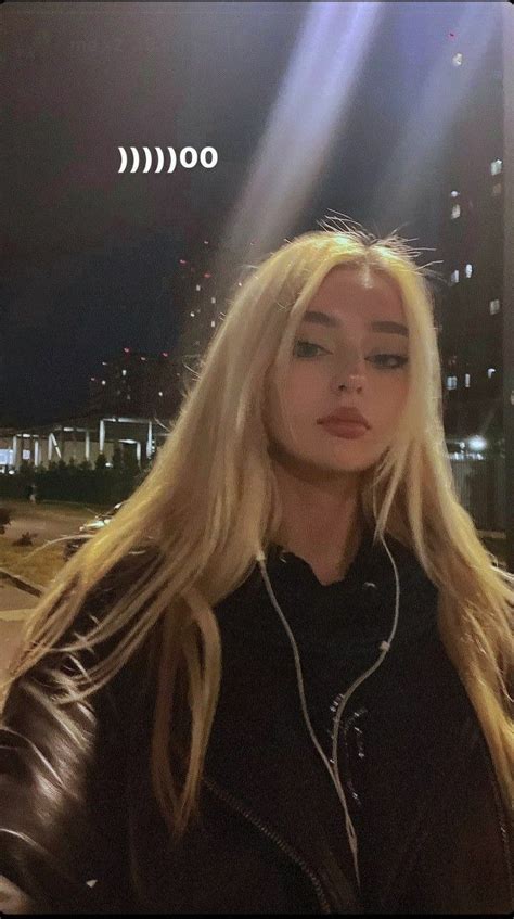 Pretty Girls Want To Meet Rubia G Tica Belleza Mujer Mujeres Lindas