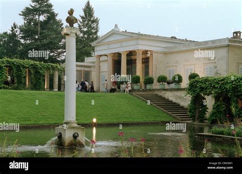 Schloss Charlottenhof Im Park Sanssouci In Potsdam Stockfotografie Alamy