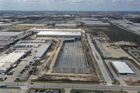 Bill Baumgardner On Linkedin Vantrusts Cornerstone Commerce Center Located In San Antonio Tx Is…