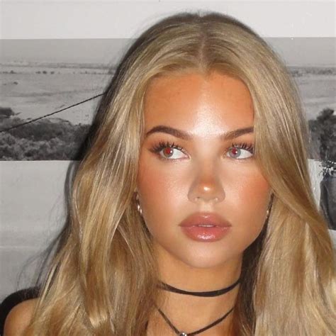 Malibu Barbie Blonde Hair Blonde On Beach Aesthetic Pretty Blonde