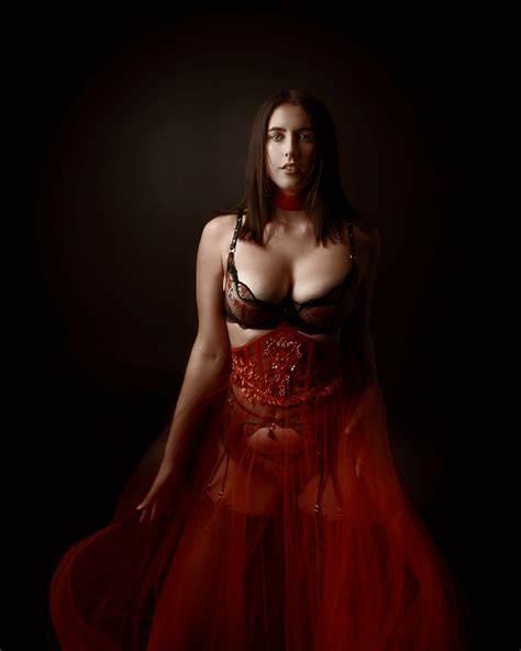 Choosing The Perfect Lingerie For Your Glamour Photoshoot — Zest