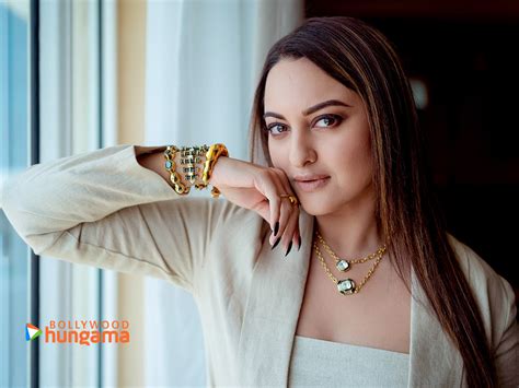 Sonakshi Sinha Wallpapers Sonakshi Sinha 4 110 Bollywood Hungama