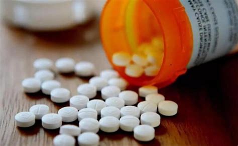 اسامی داروی کورتون‌ عوارض وحشتناک استفاده از داروهای کورتون دار عکس