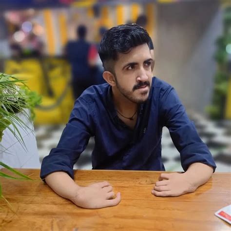 ਮਾਨਵ ਗੁਲਾਟੀ 🚀 Manav 0873 • Threads Say More