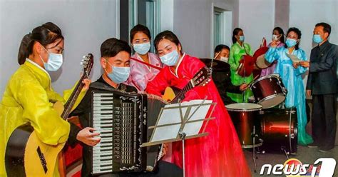 노동신문 군중문화예술 활동 활발문덕군 어룡농장 조명