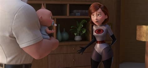 New Incredibles 2 Video Shows Off Edna Modes Fashion Collection And Elastigirls New Suit