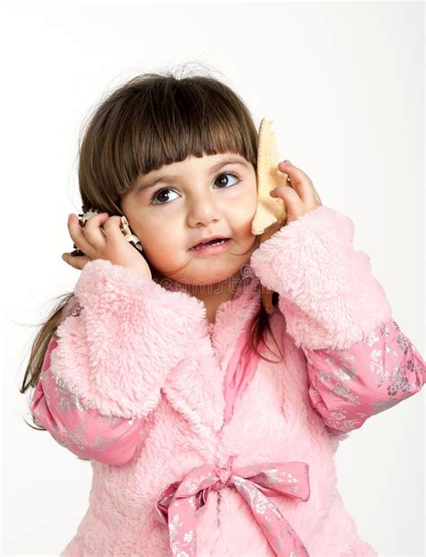 Retrato De Uma Menina Imagem De Stock Imagem De Sorriso