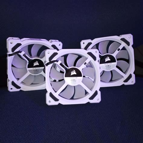 Corsair LL RGB Mm Dual Light Loop RGB LED White PWM Fan Triple Pack Jawa